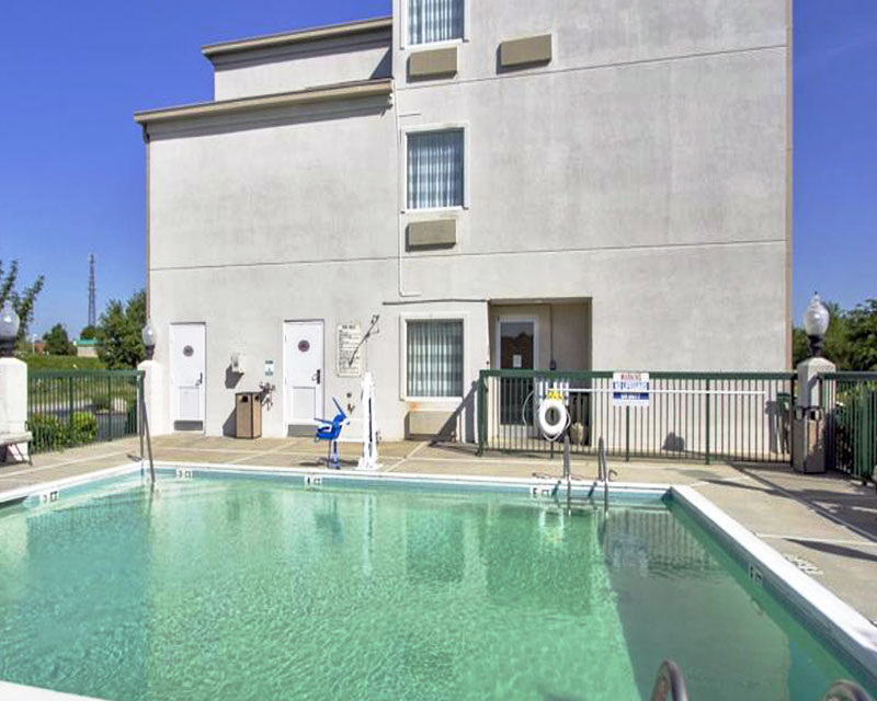 Garner North Carolina Hotel Photos | Hotels near Walnut Creek Amphitheatre